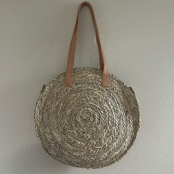 Universal Thread | Bags | Universal Thread Raffia Straw Beach Tote ...